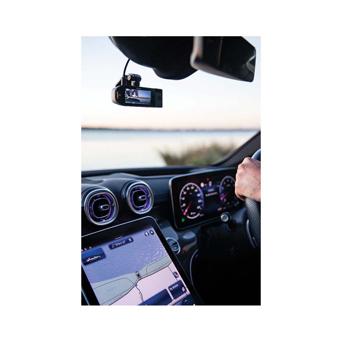 Uniden Dash View 40R Smart Dash Cam With Rear View Camera | BCF