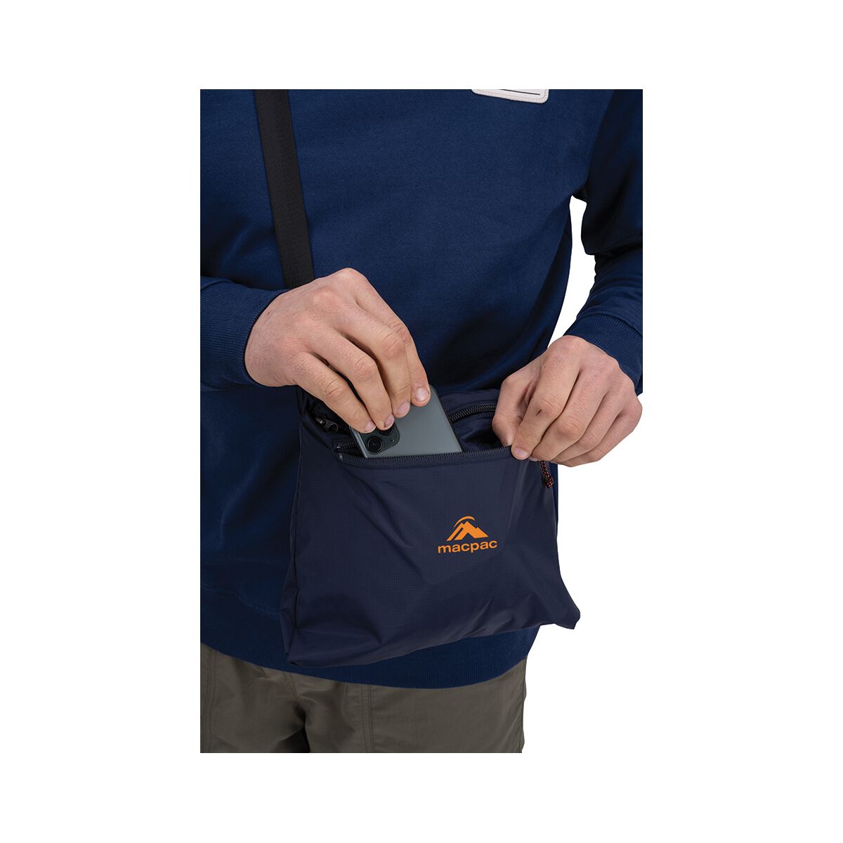 Macpac Men's Heritage Waterproof Anorak Green / Navy | BCF