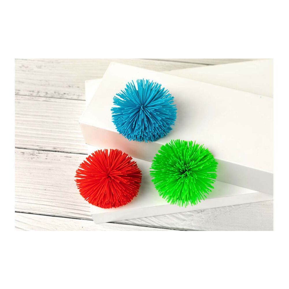Twippy Fuzzy String Ball Bcf