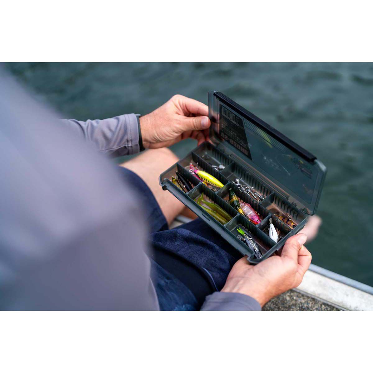 Versus VS-820ND Tackle Box Black | BCF