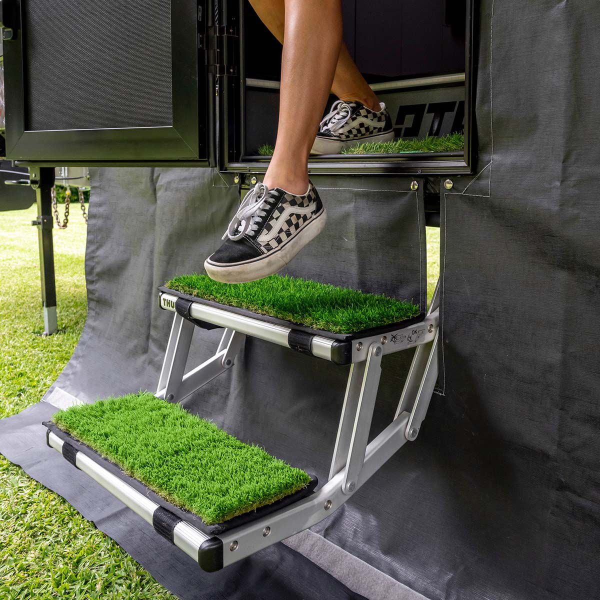 Xtend Outdoors Pull-Out Step XT Mat Green | BCF