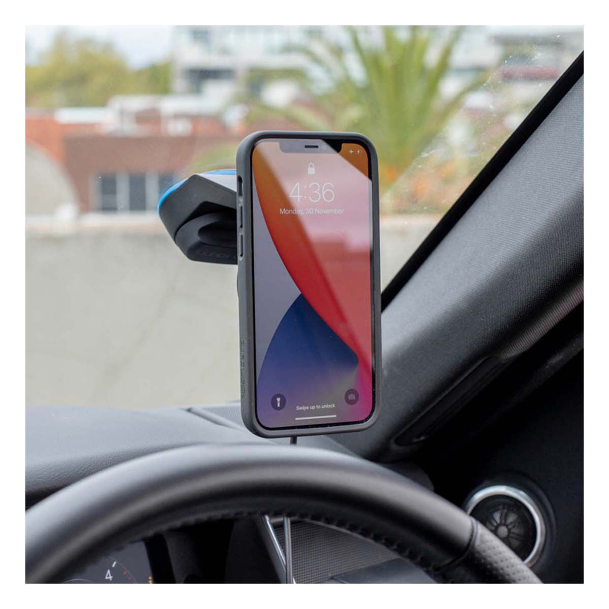 Quad Lock Windscreen / Dash Car Mount | BCF