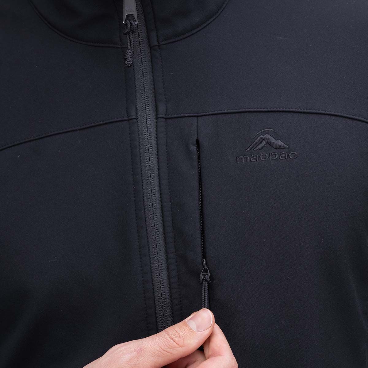 Macpac Men's Sabre Softshell Jacket V3 Black | BCF