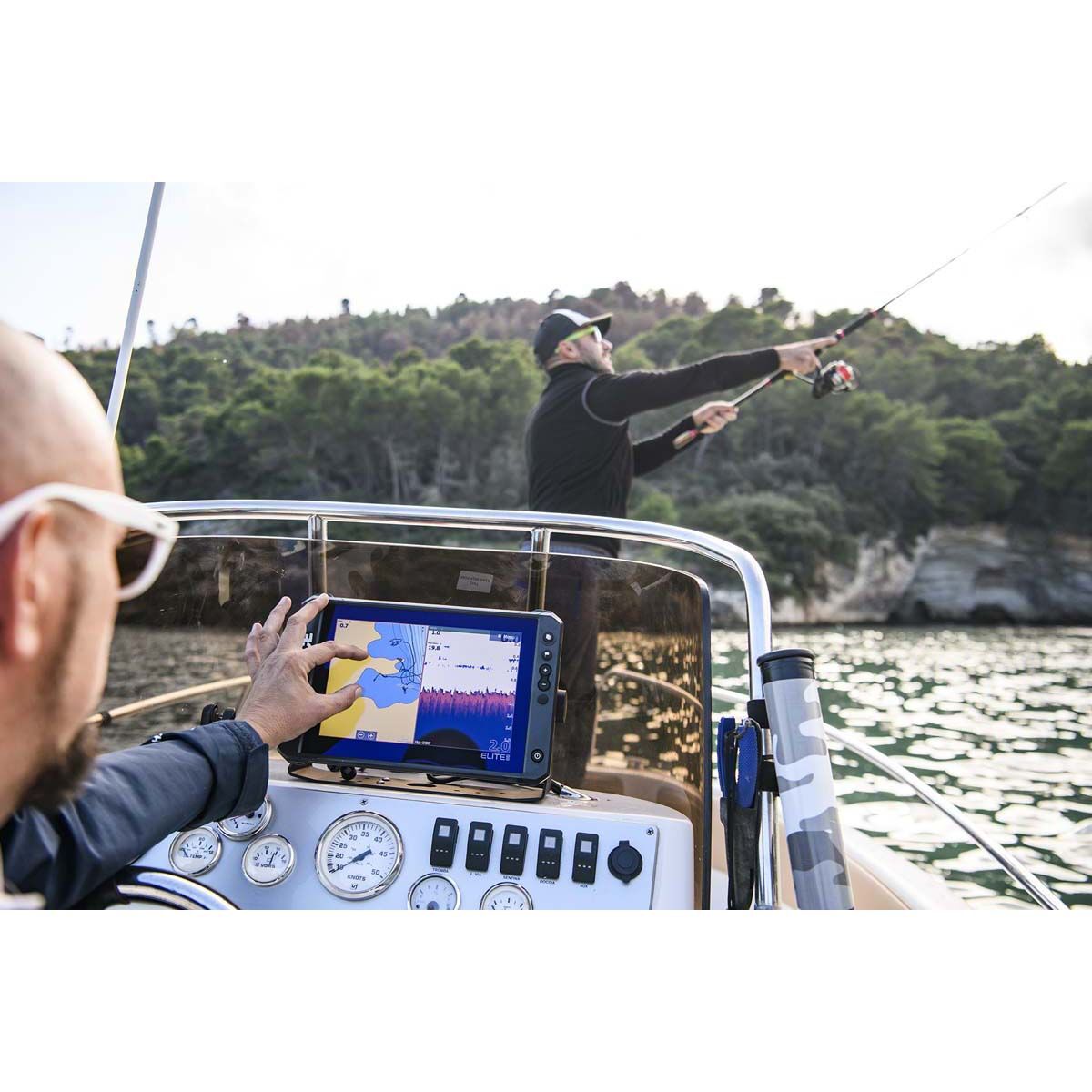 Lowrance Elite FS10” Combo Including Active Imaging 3-in-1 Transducer ...